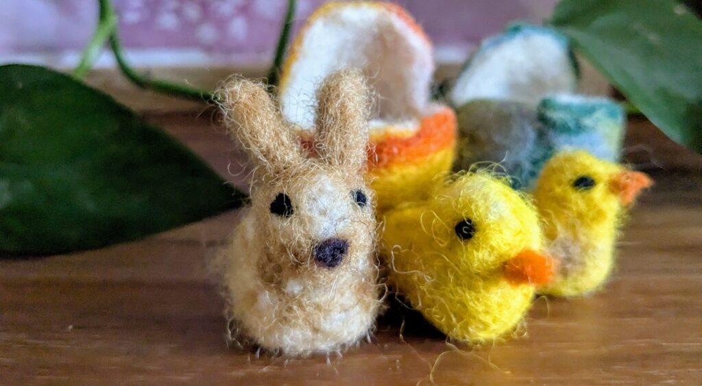 Easter crafts with wool felting - Lund City